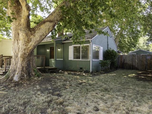 805 Taylor St, Medford, OR 97504