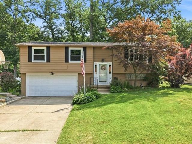 805 Trumbull Dr, Niles, OH 44446