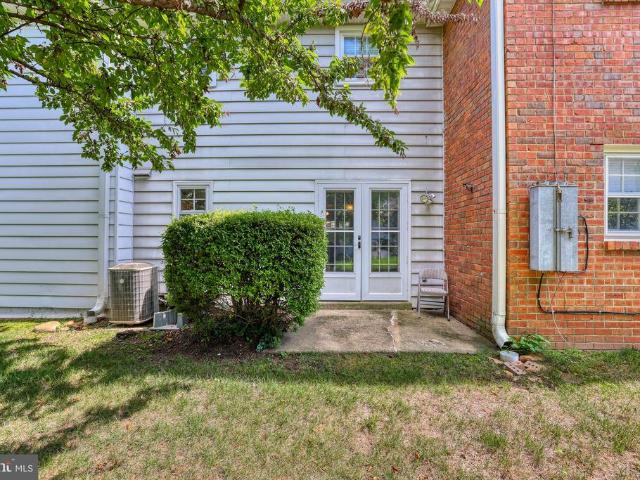 805 Yardley Commons
