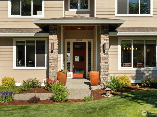8064 E Commons Court
