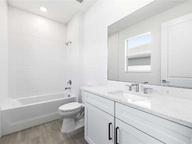 8065 Nevis Run, Bradenton, FL 34202 | MLS #A4661