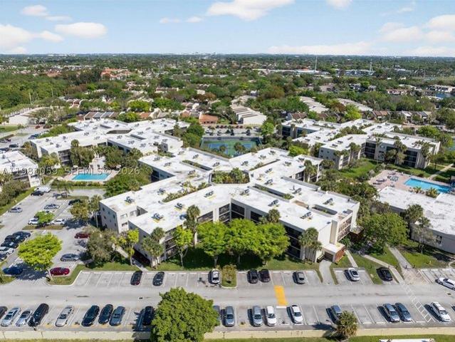 8065 SW 107th Ave Apt 106, Miami, FL 33173