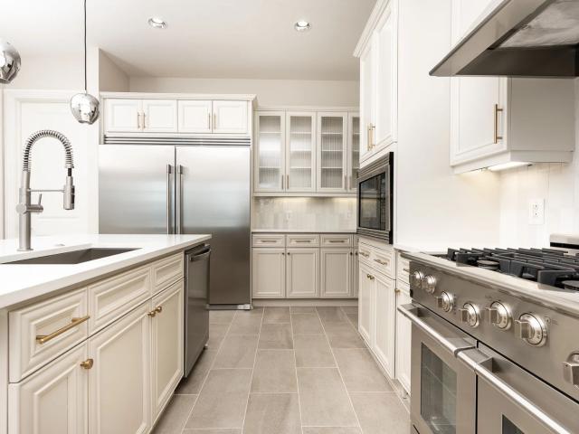 8066 Park Lane, 2015, Dallas, TX