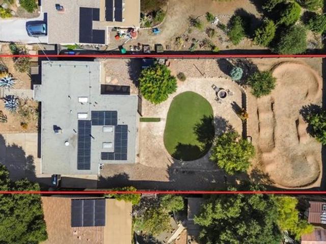 8067 Rancho Fanita Dr, Santee, CA 92071