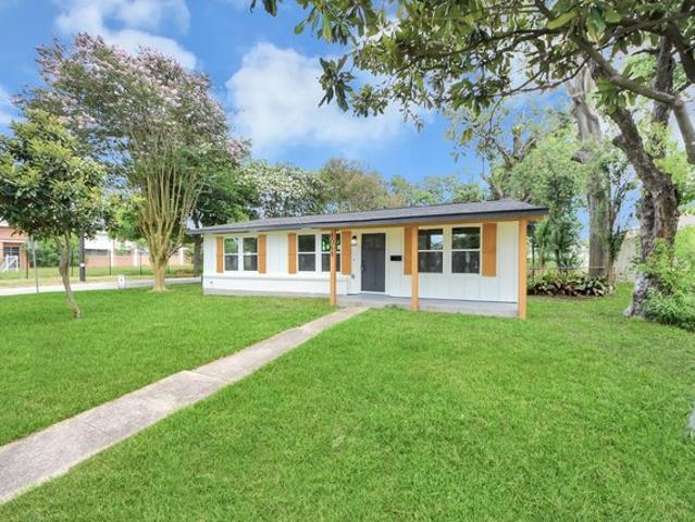 8068 Elrod St, Houston, TX 77017