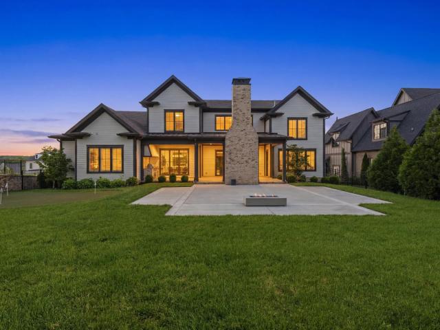 8068 Heirloom Blvd