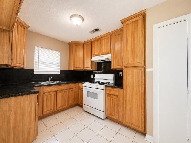8069 Juliabora St, Houston, TX 77017 | MLS #7785