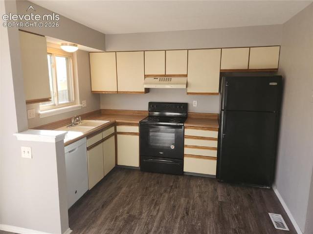 8069 Lexington Park Drive