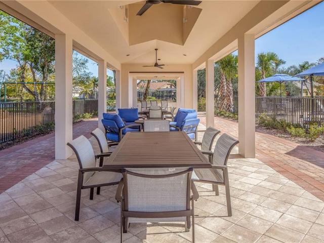 8069 San Vista Cir, Naples, FL 34109 | MLS #226007