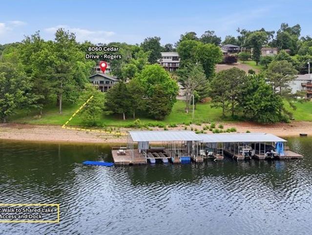 8060 Cedar Dr, Rogers, AR 72756
