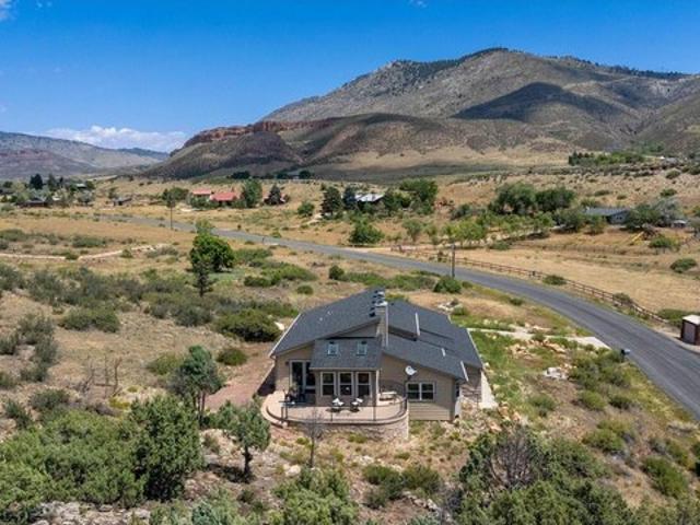 8060 Firethorn Dr, Loveland, CO 80538