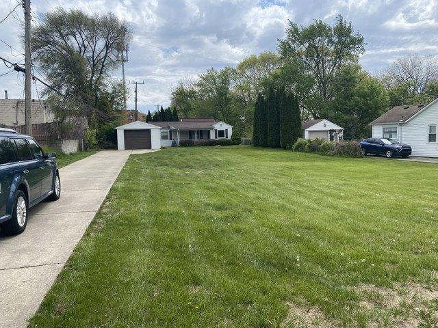 8060 S Lenore Ave, Dearborn Heights, MI 48127