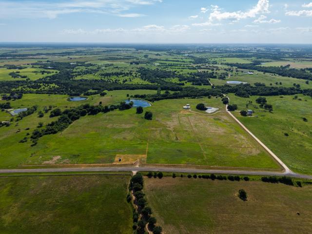 8061 N FM 1371