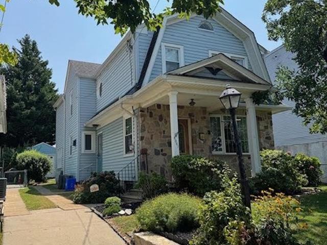8061 Fairview St, Philadelphia, PA 19136