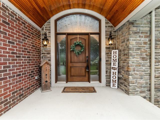 8061 Pine Ridge Court