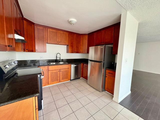 8061 Romaine Street 3 Bedroom Apartment for Rent at 8061 Romaine St, West Hollywood, CA 90046 West Hollywood