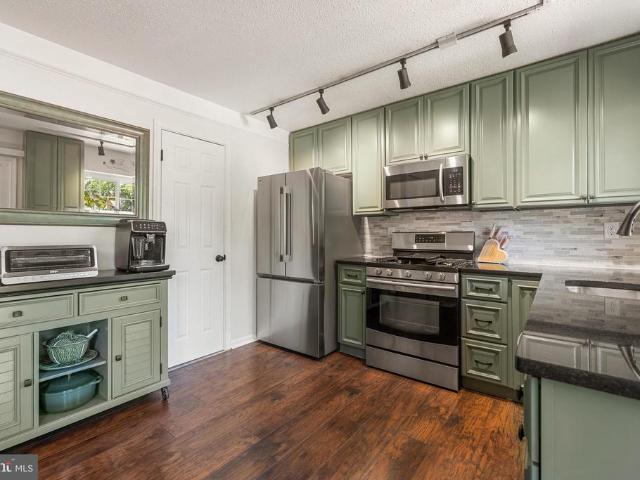 8061 Topper Court