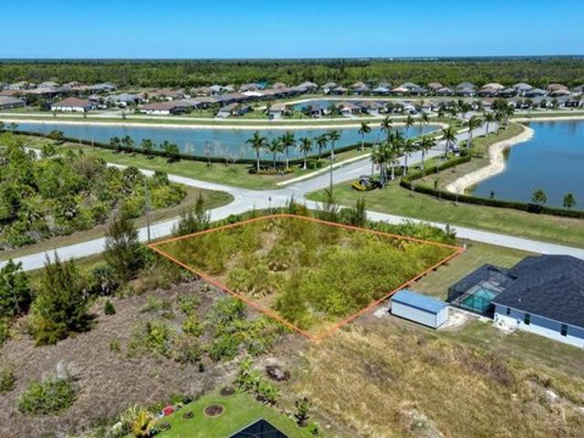 8062 Caroline Dr, Port Charlotte, FL 33981