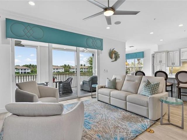 8062 Signature Club Cir Unit 202, Naples, FL 34113