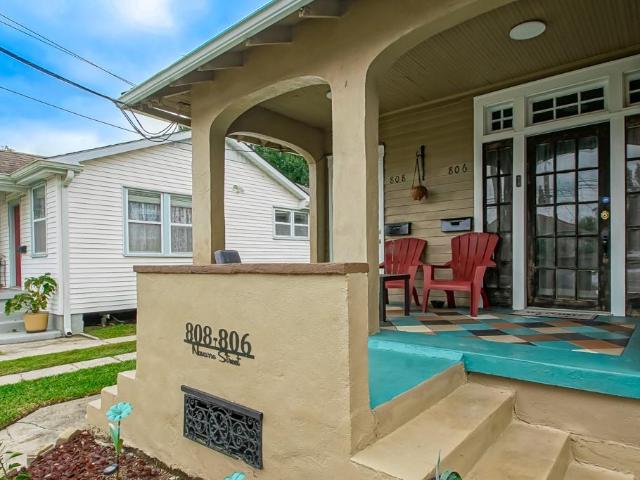 806 08 Navarre Avenue
