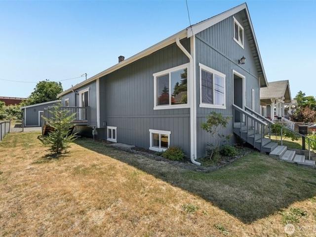806 4th St SE, Auburn, WA 98002