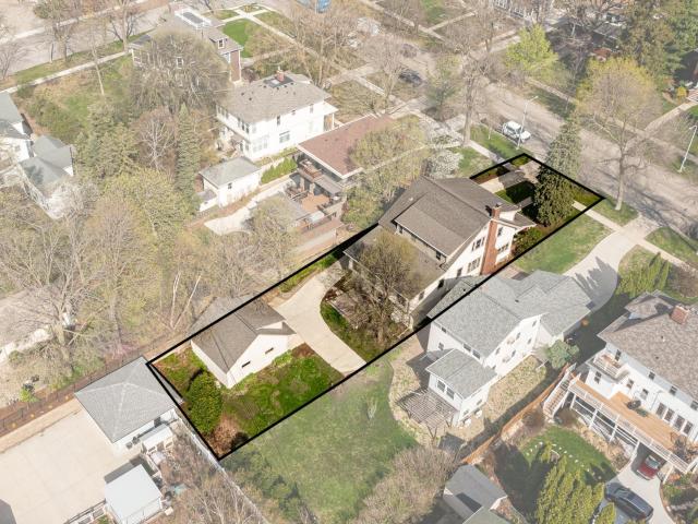806 4th Street SW