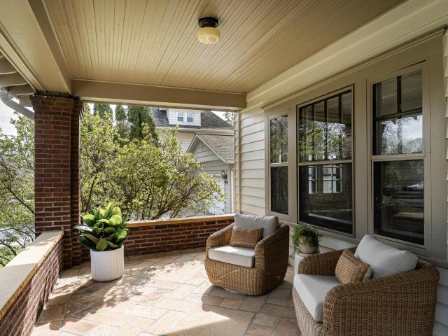 806 4th Street SW