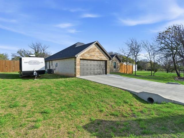 806 Colorado River Dr, Granbury, TX 76048 | MLS #21205 | Compass