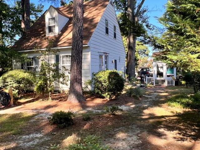 806 Calvert Avenue