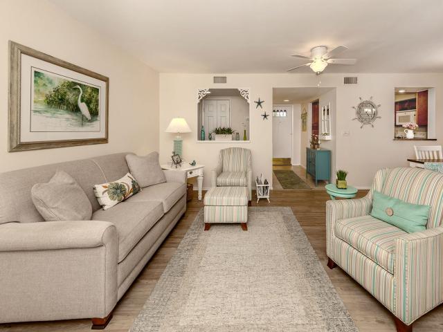 806 Capri Isles Boulevard, 109, Venice, US, FL