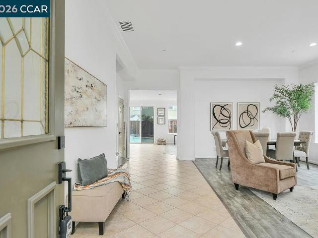 806 Atherton Blvd