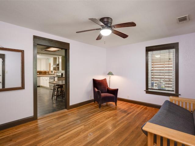 806 Barbara Dr