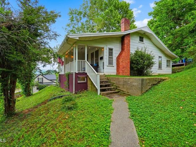 806 Beech St, Elizabethton, TN 37643