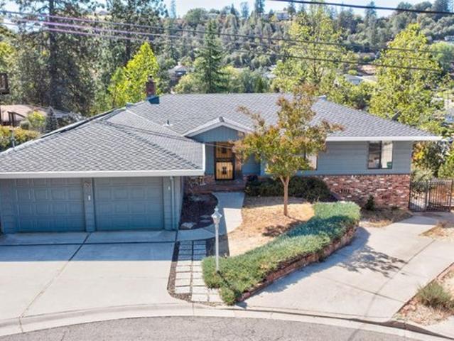 806 Blue Bell Ct, Placerville, CA 95667