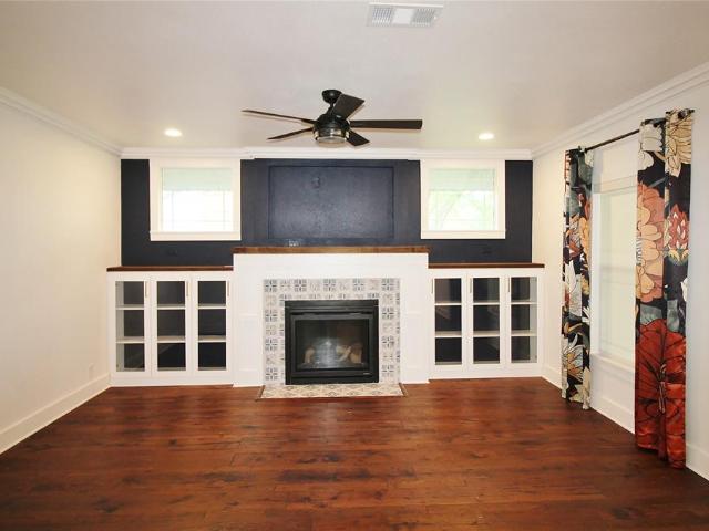 806 Bryson St, Waxahachie, TX 75165 | MLS #21237 | Compass