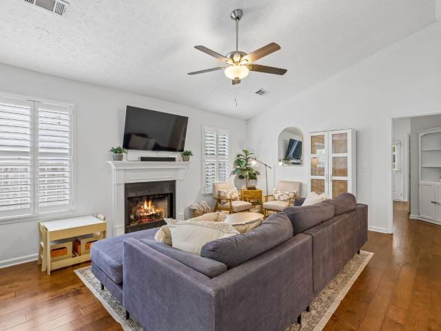 806 Brandyleigh Ct