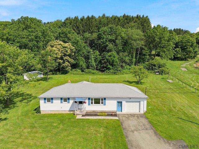 806 Briar Patch Rd, Somerset, PA 15501