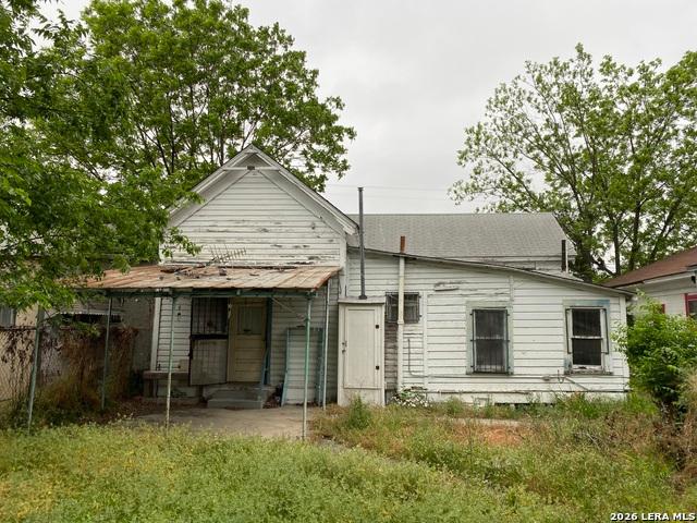 806 Burleson