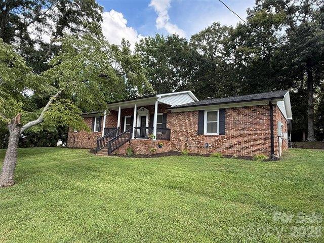806 Danbrook Cir, Lincolnton, NC 28092