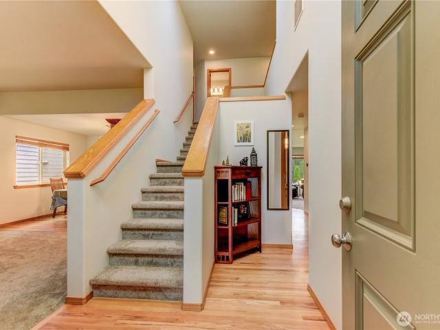 806 Darwins Way
