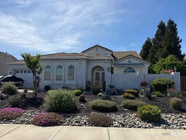 806 Dry Creek Ct, Vacaville, CA 95688
