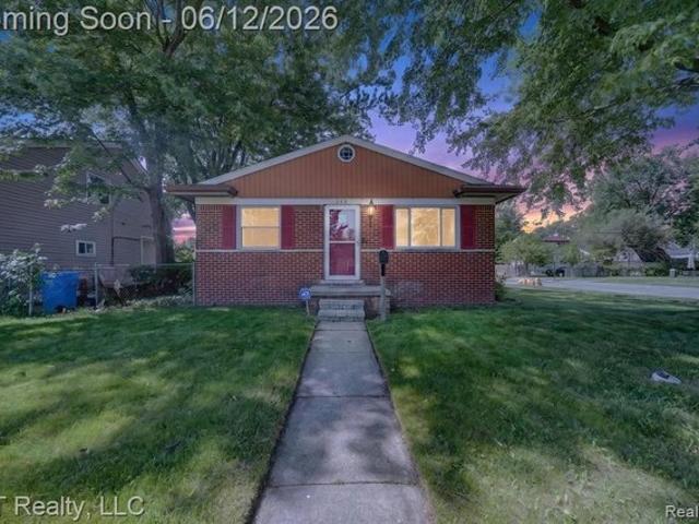 806 E Barrett Ave, Madison Heights, MI 48071