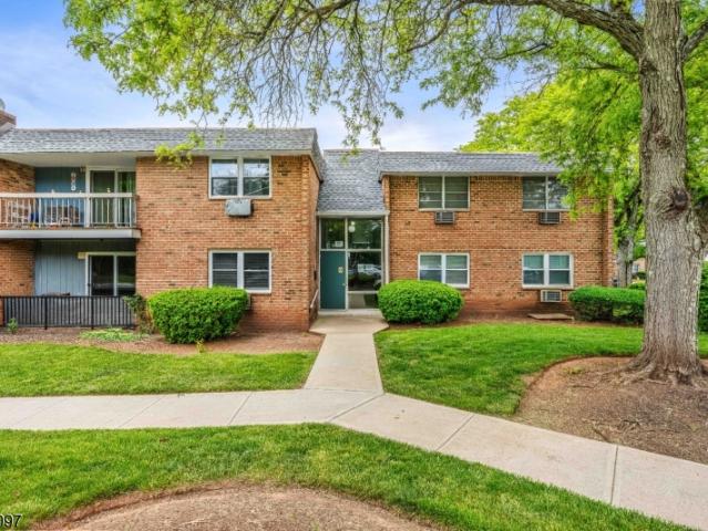 806 Eves Dr # 3G