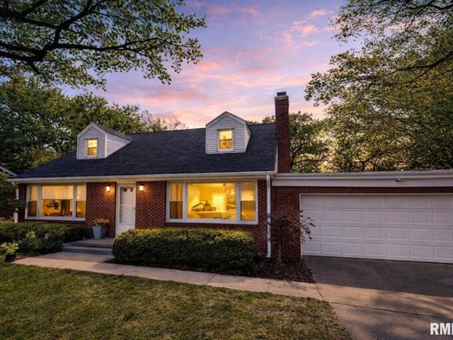 806 Fondulac Dr, East Peoria, IL 61611