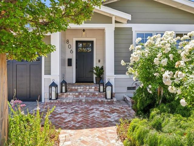 806 Fiesta Dr, San Mateo, CA 94403