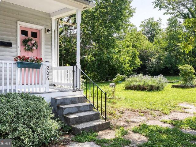 806 Homestead Street