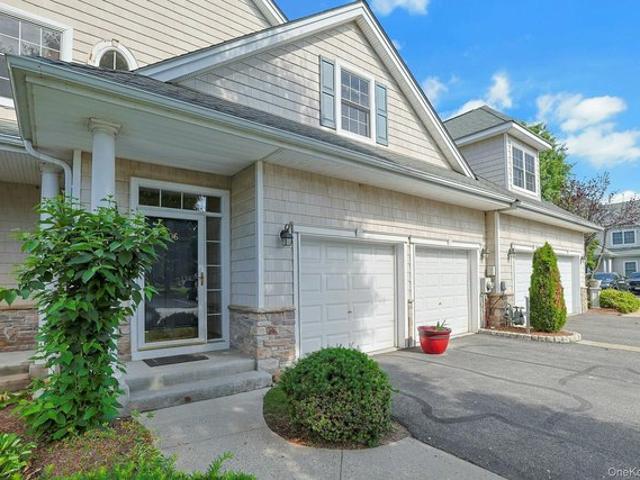 806 Half Moon Bay Dr, Croton On Hudson, NY 10520