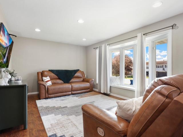 806 Harrison Place
