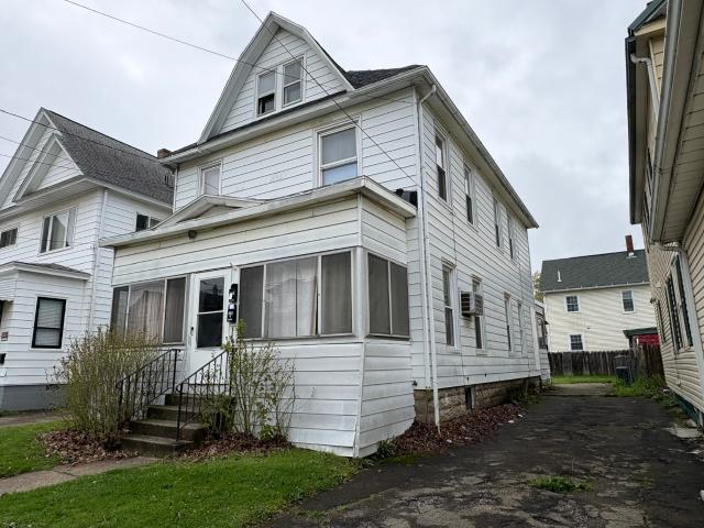 806 HESS Avenue