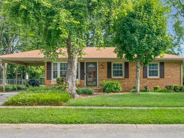 806 Hillcrest Dr, Hopkinsville, KY 42240